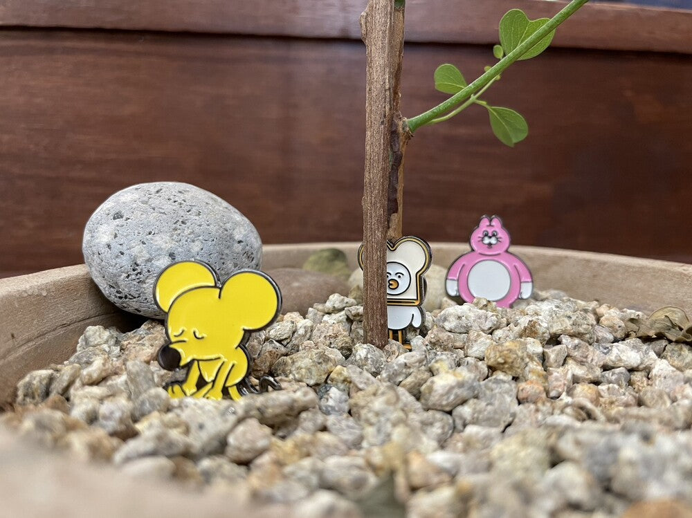 【ZIZONE】METAL PIN BADGE_ZIZI EMBLEM – K-NARA KOKO